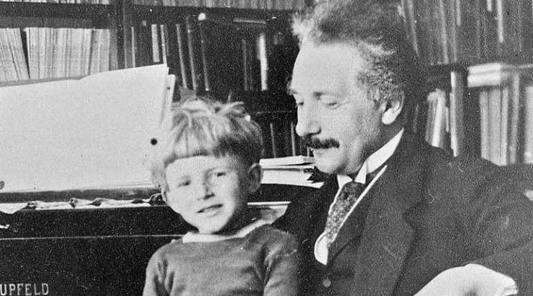 5 Fascinating Famous Figures with Schizophrenia